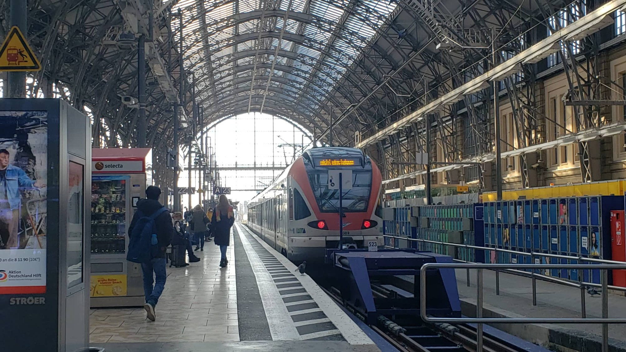 Đường sắt tốc độ cao Bắc Nam 250km/h, giá vé rẻ hơn máy bay