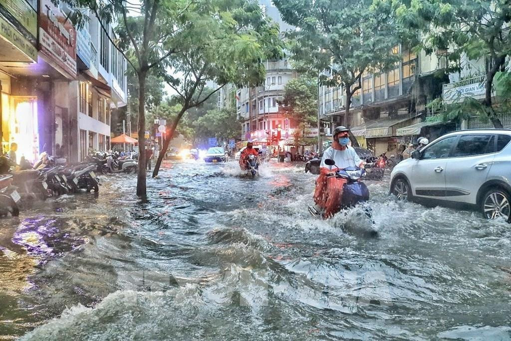 HCMC faces fast land subsidence