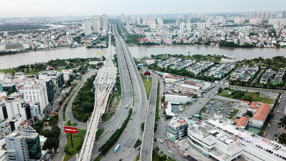 Politburo issues resolution on development of HCM City