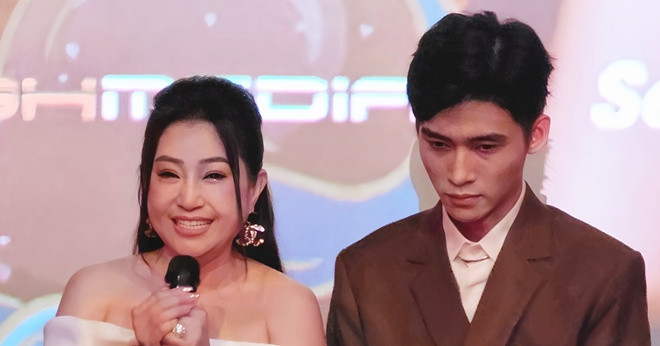 Ca sĩ H-Kray khiến NSƯT Thoại Mỹ hát trở lại sau bạo bệnh