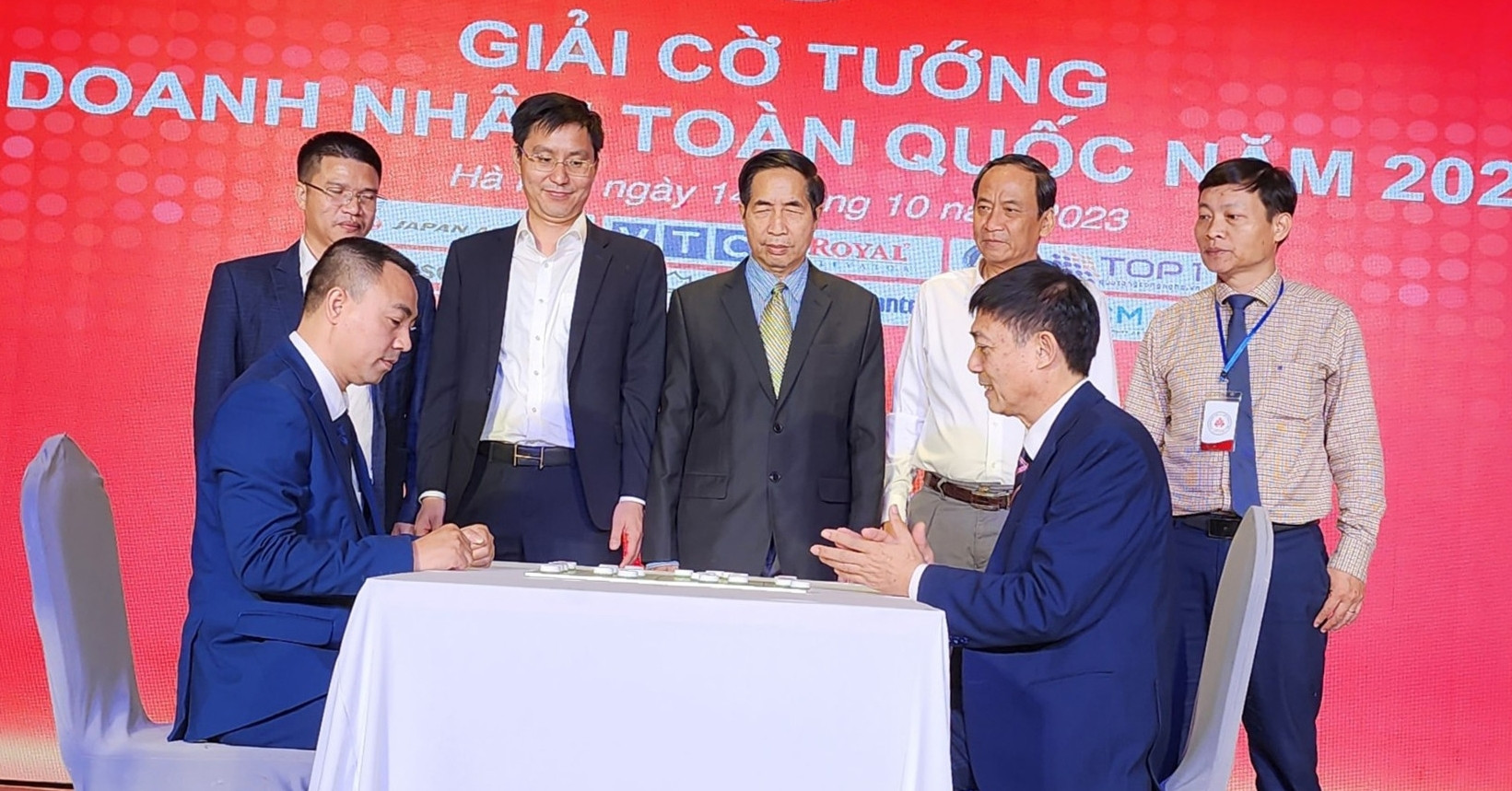 Giải cờ tướng Doanh nhân toàn quốc 2023 tìm ra hai nhà vô địch
