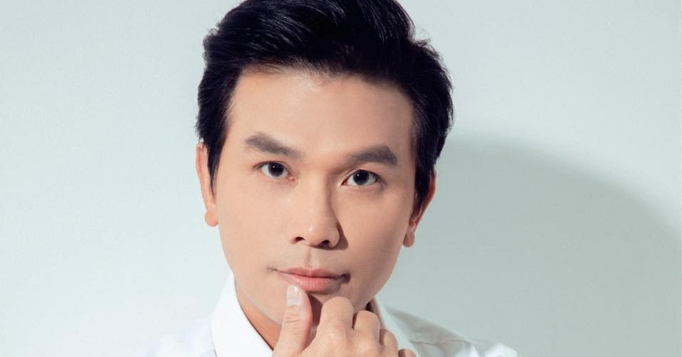 Mạnh Quỳnh có niềm vui vô tận là đưa đón con đi học hàng ngày