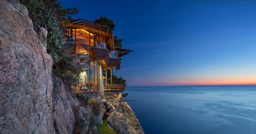 Độc đáo ngôi nhà treo trên vách đá nhìn ra Thái Bình Dương giá 25 triệu USD