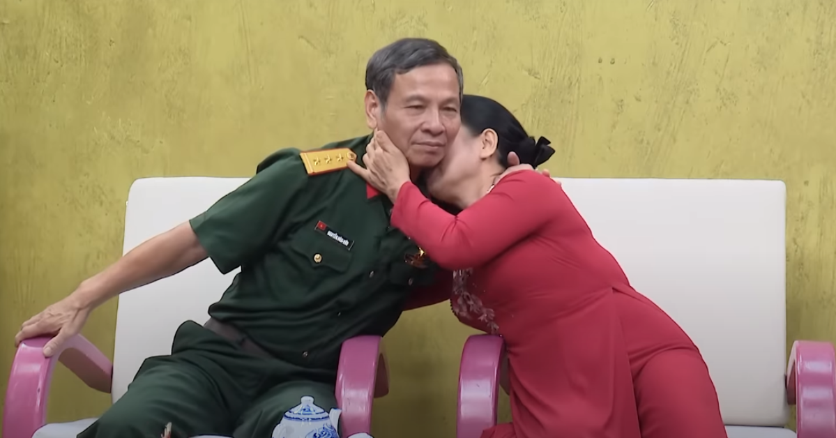 Tình trăm năm tập 168: Vợ chồng cưới thời gian khổ, tân hôn ngủ trên rơm khô