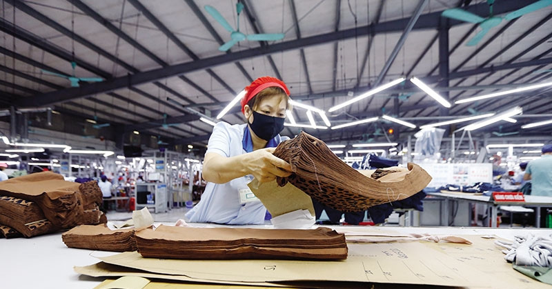 Six key commodities see exports down by over US$1 billion each