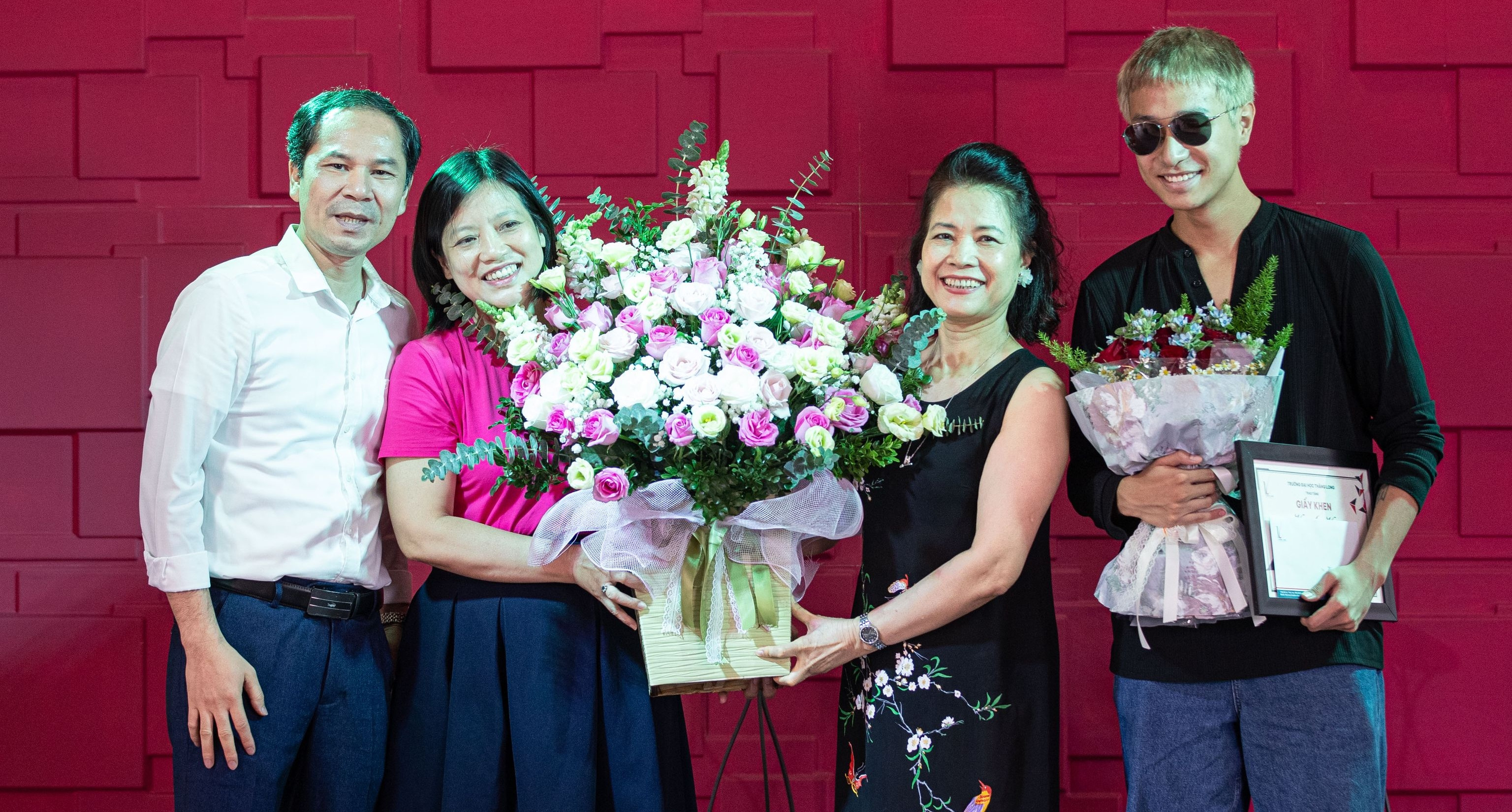 Hà An Huy tri ân thầy cô sau 1 tuần giành Quán quân Vietnam Idol