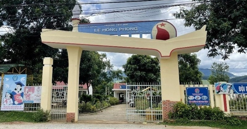 Giáo viên được hỗ trợ 1 triệu đồng, trường yêu cầu nộp lại 800 nghìn