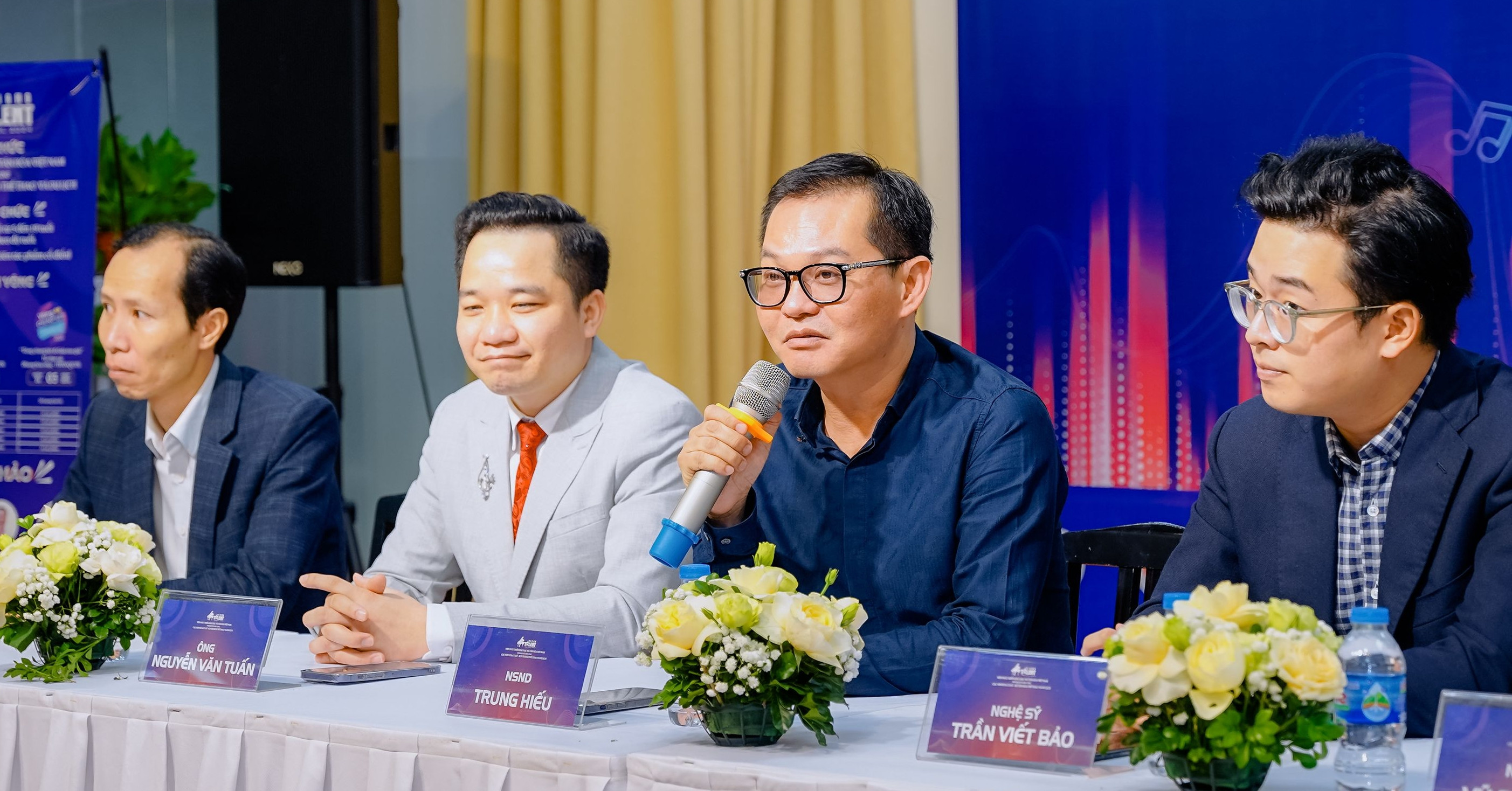 NSND Trung Hiếu ngồi ghế nóng tìm kiếm tài năng piano