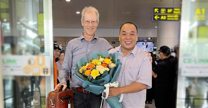 World famous pianist Håkan Rydin arrives in Vietnam for jazz concert