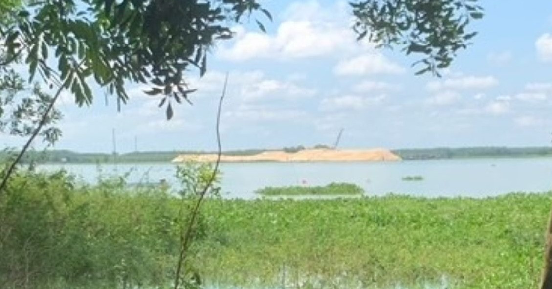 Chèo ghe hái bông súng, 3 người đuối nước tử vong