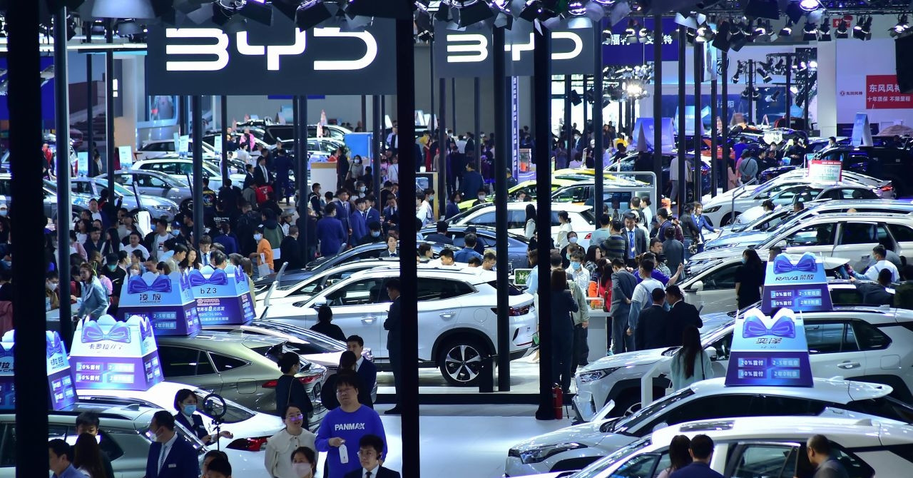Tesla sẩy chân, BYD sắp trở thành hãng xe điện số 1 Thế giới