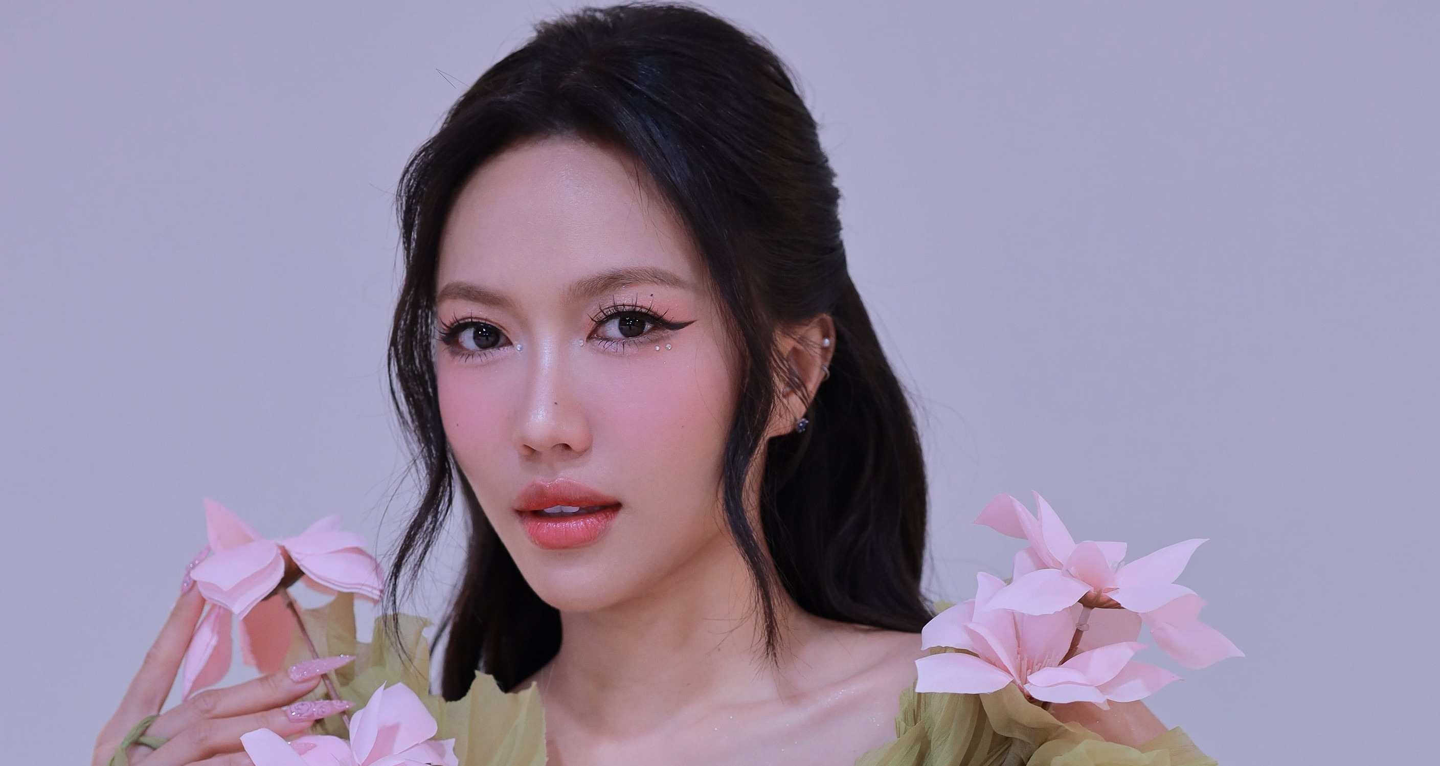 Diệu Nhi vừa hát vừa đọc rap thi 'Chị đẹp đạp gió rẽ sóng' bản Việt