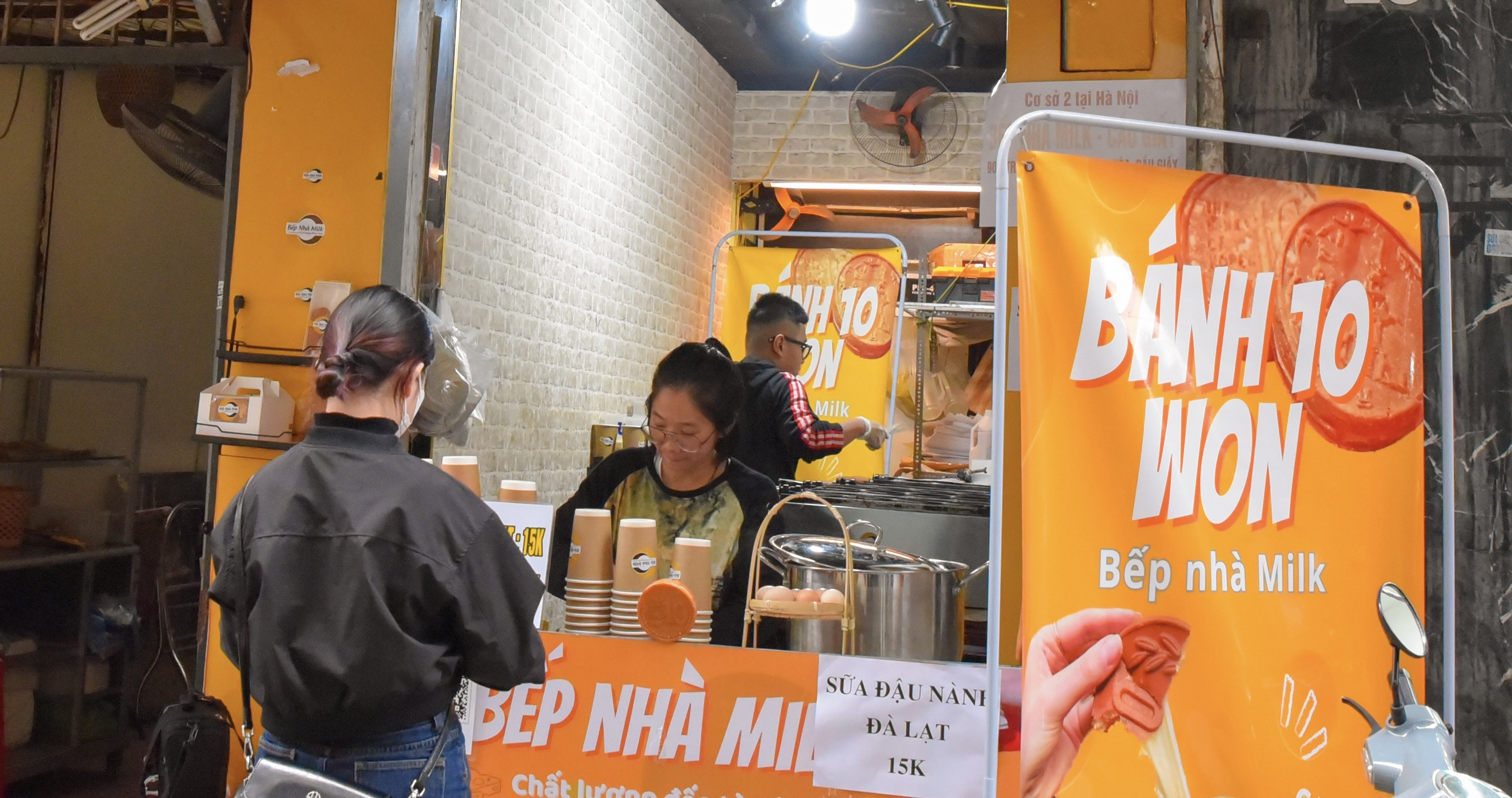 Bánh đồng xu vừa gây sốt đã hết thời, chủ quán tìm cách 'sang tên, đổi món'