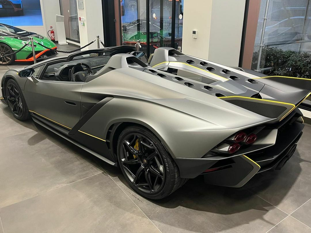 Giá xe Lamborghini Autentica độc nhất thế giới hơn 1 triệu USD