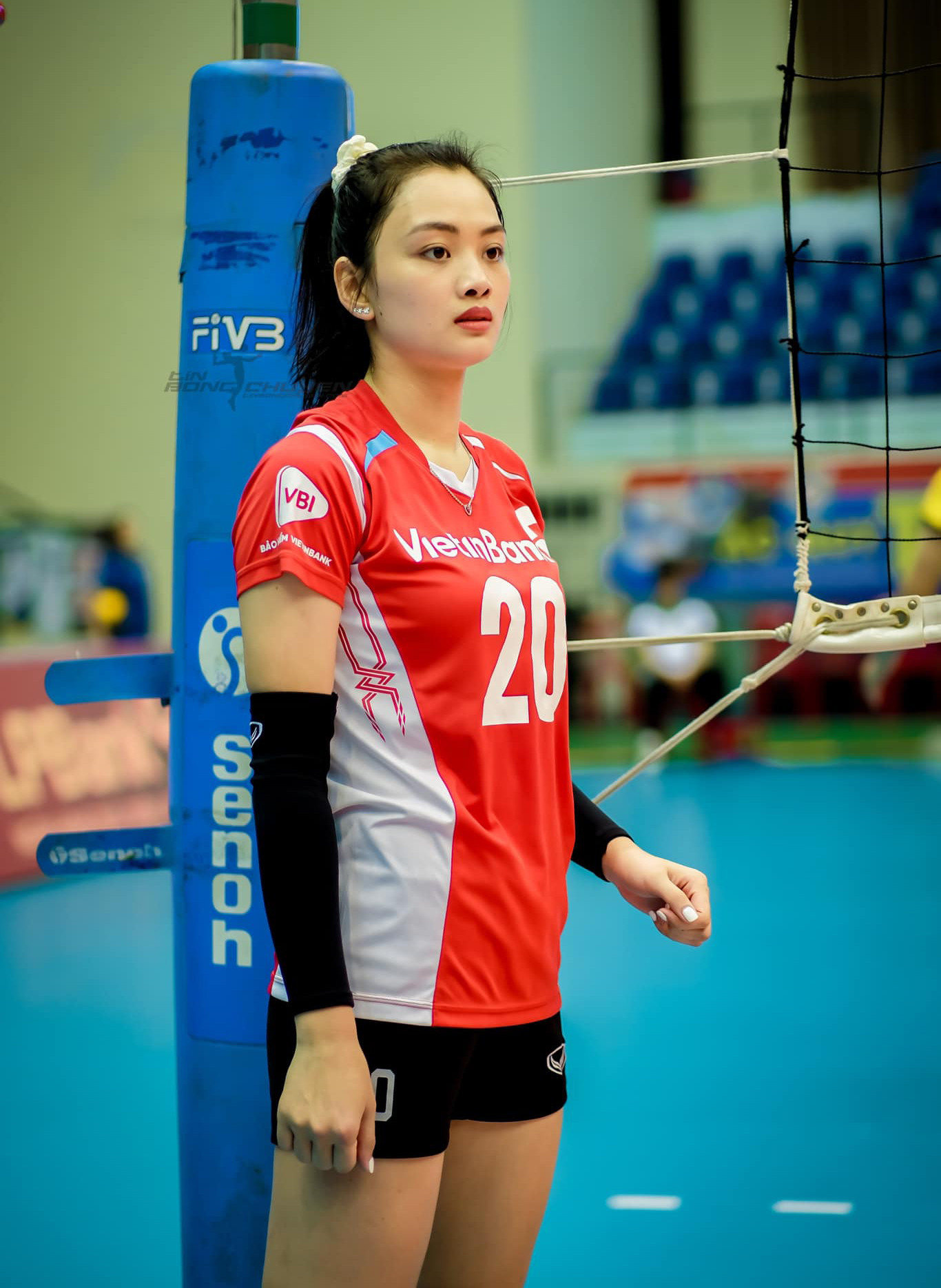 Ngắm nhan sắc vạn người mê của Hoa khôi bóng chuyền Thu Hoài