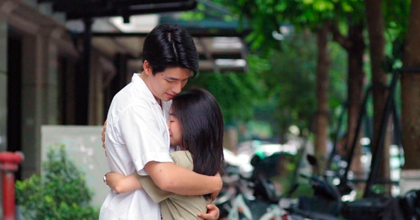 Chúng ta của 8 năm sau: Chuyện chàng 1m8 nàng 3m bẻ đôi sao cuốn hút đến thế