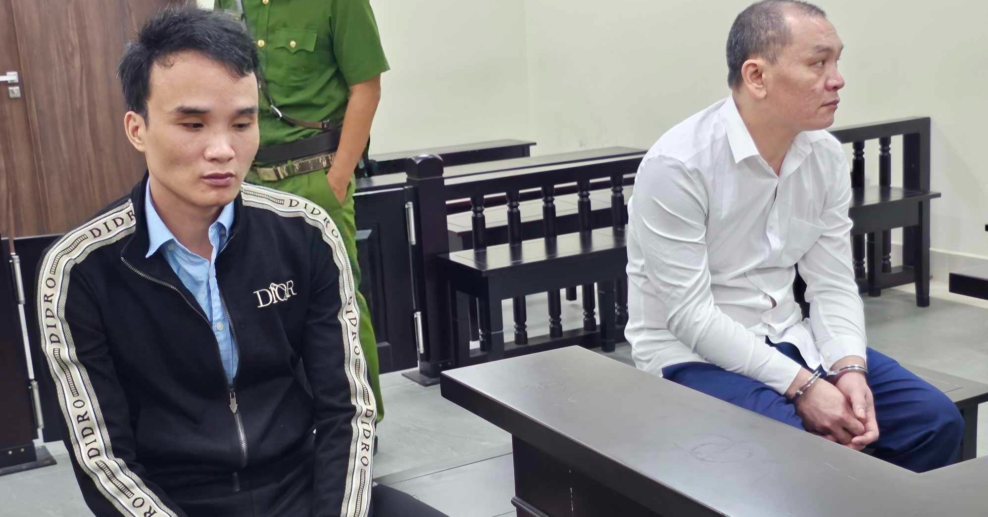 Túi nhỏ trong bao tải ngô khiến đôi bạn lĩnh án tử hình