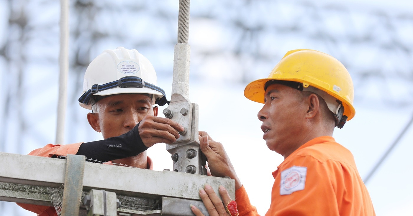 Giá điện tăng 4,5%, lên 2.006 đồng/kWh