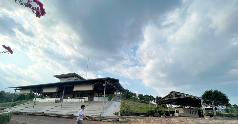 Multi-trillion dong horse racing project extended, dog racing field ...