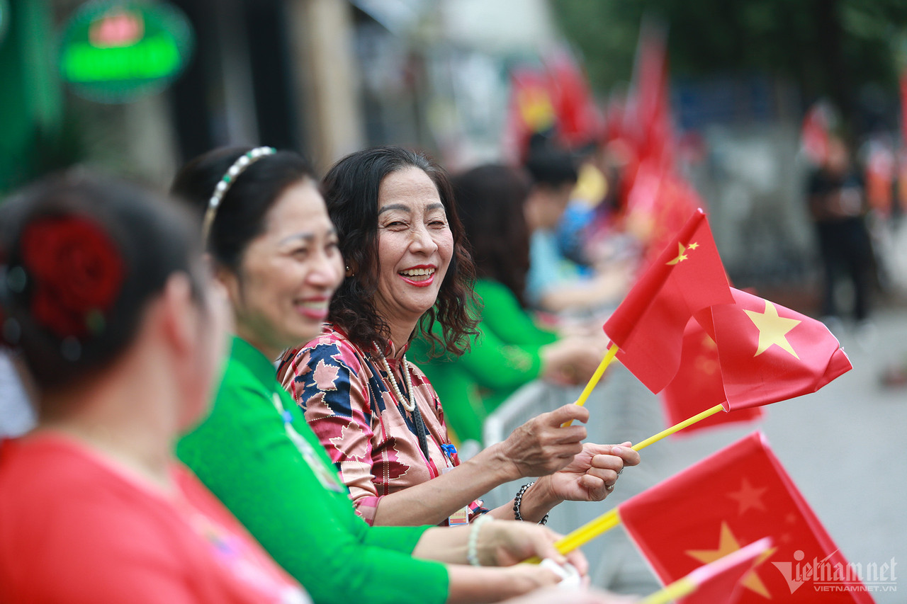 Chinese Party, State leader arrives in Hanoi, starting state visit to ...