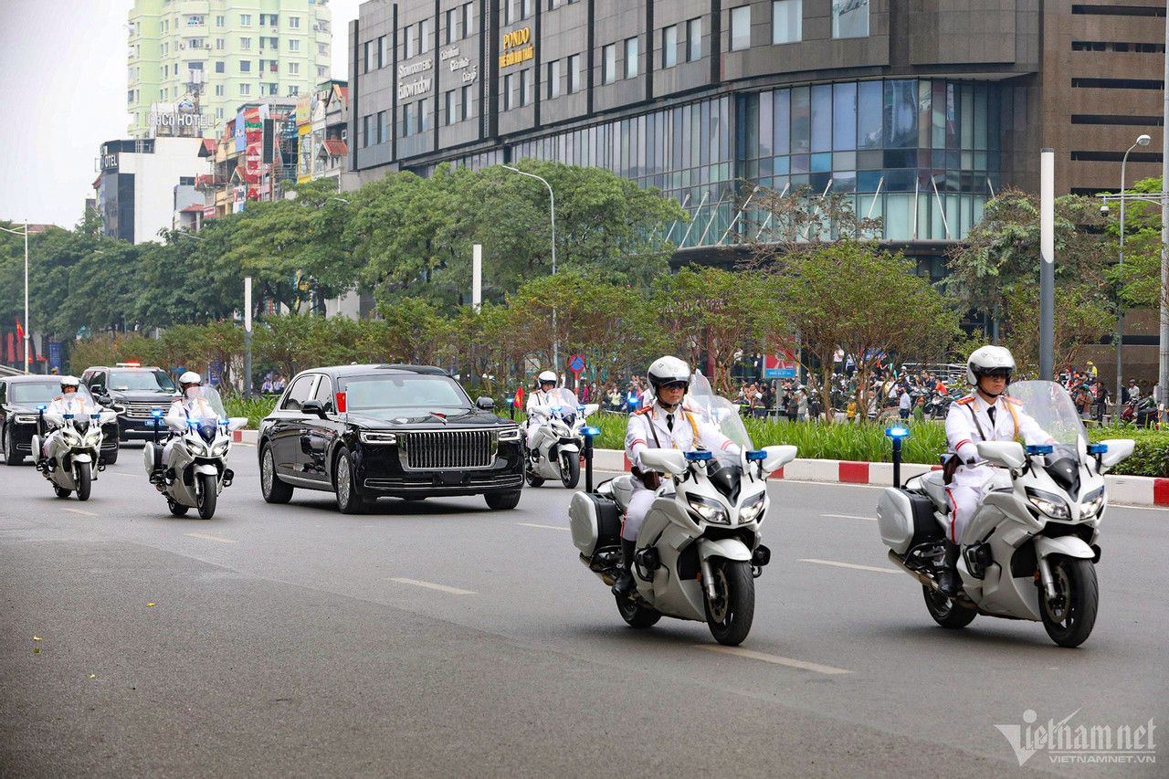 Chinese Party, State leader arrives in Hanoi, starting state visit to ...