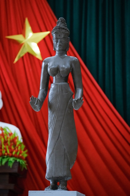 Tara/Avalokiteshvara statue reunited with missing fragments