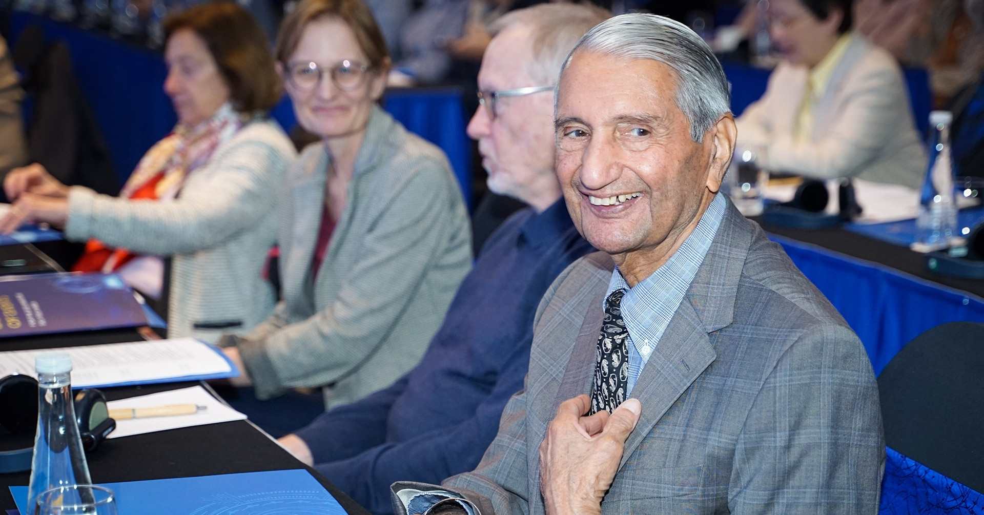 'Cha đẻ' những giống lúa cứu đói toàn cầu nói về tiềm năng cây lúa Việt Nam