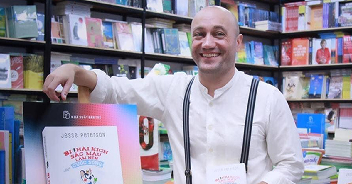 Chuyện về anh Tây Jesse Peterson viết sách và muốn cưới vợ Việt