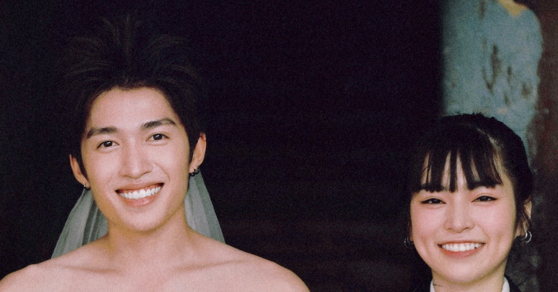 Cody Nam Võ và Khánh Vân hoán đổi 'cô dâu, chú rể' hài hước