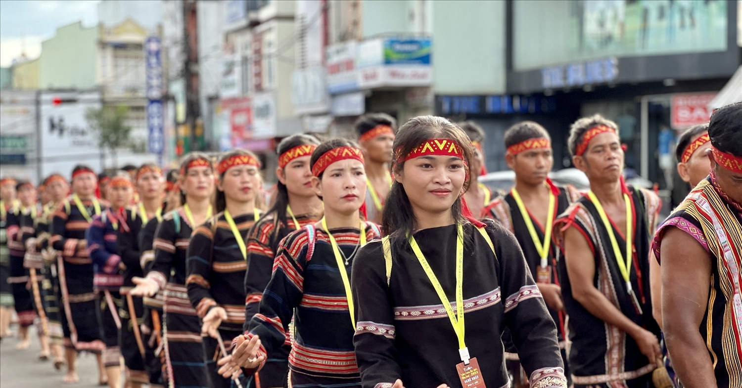 Gong Culture Festival spreads cultural values of Central Highlands ...