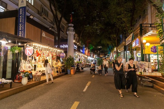 HCMC Book Street named among city’s 100 Excitements