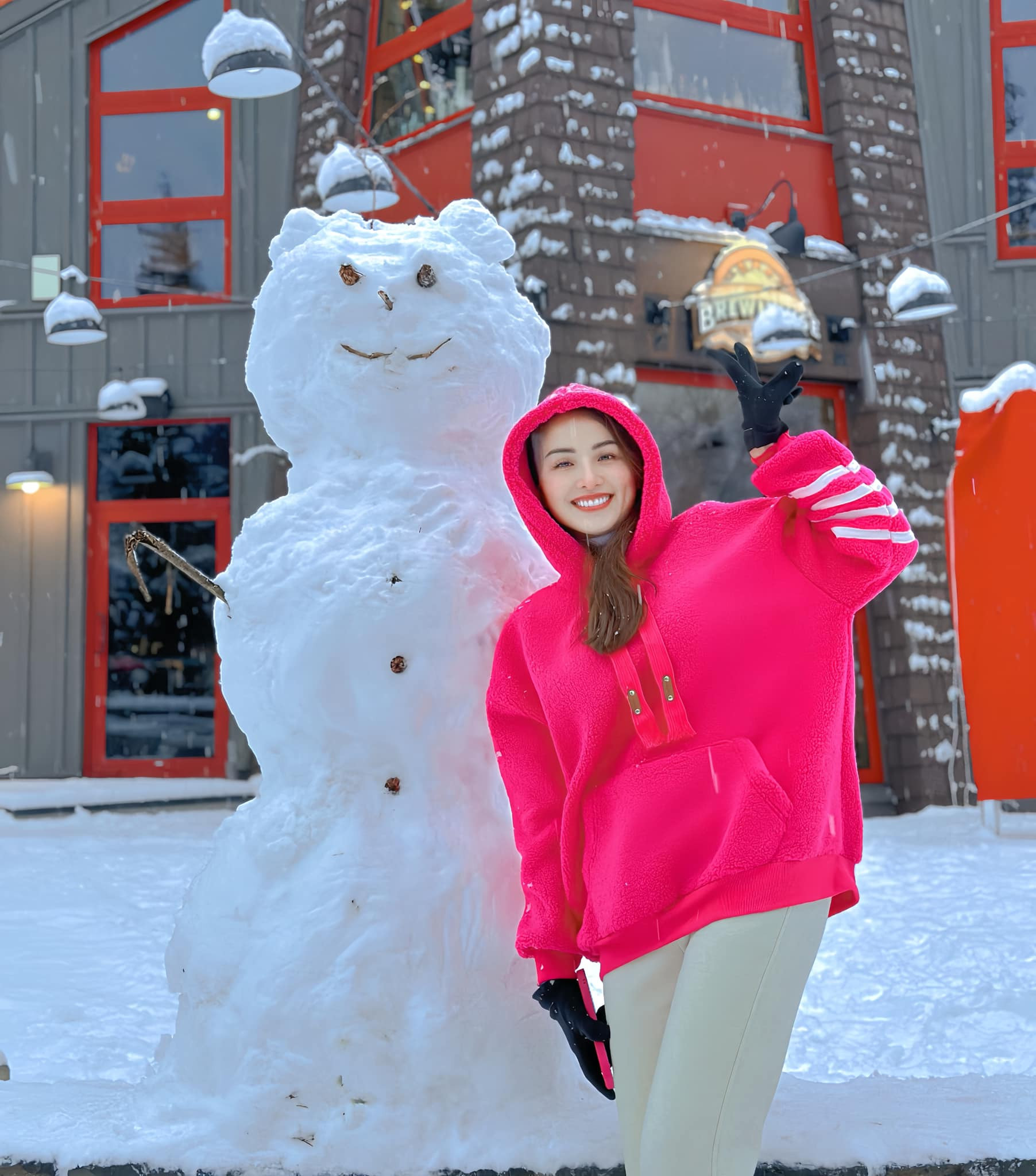 Sao Việt 30/12/2023: Xuân Hinh khoe cháu gái xinh đẹp