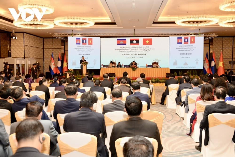 First Cambodia-Laos-Vietnam parliamentary summit opens in Vientiane
