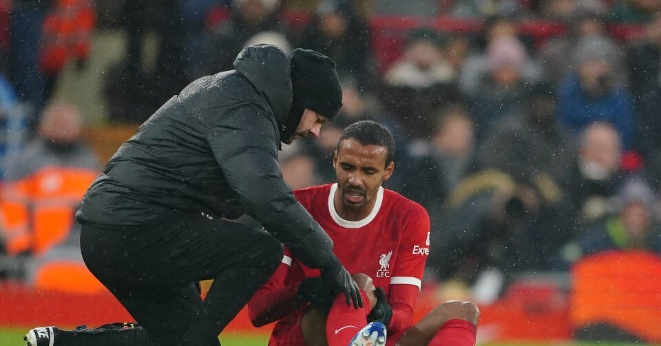 Liverpool mất trụ cột hết mùa vì chấn thương nghiêm trọng