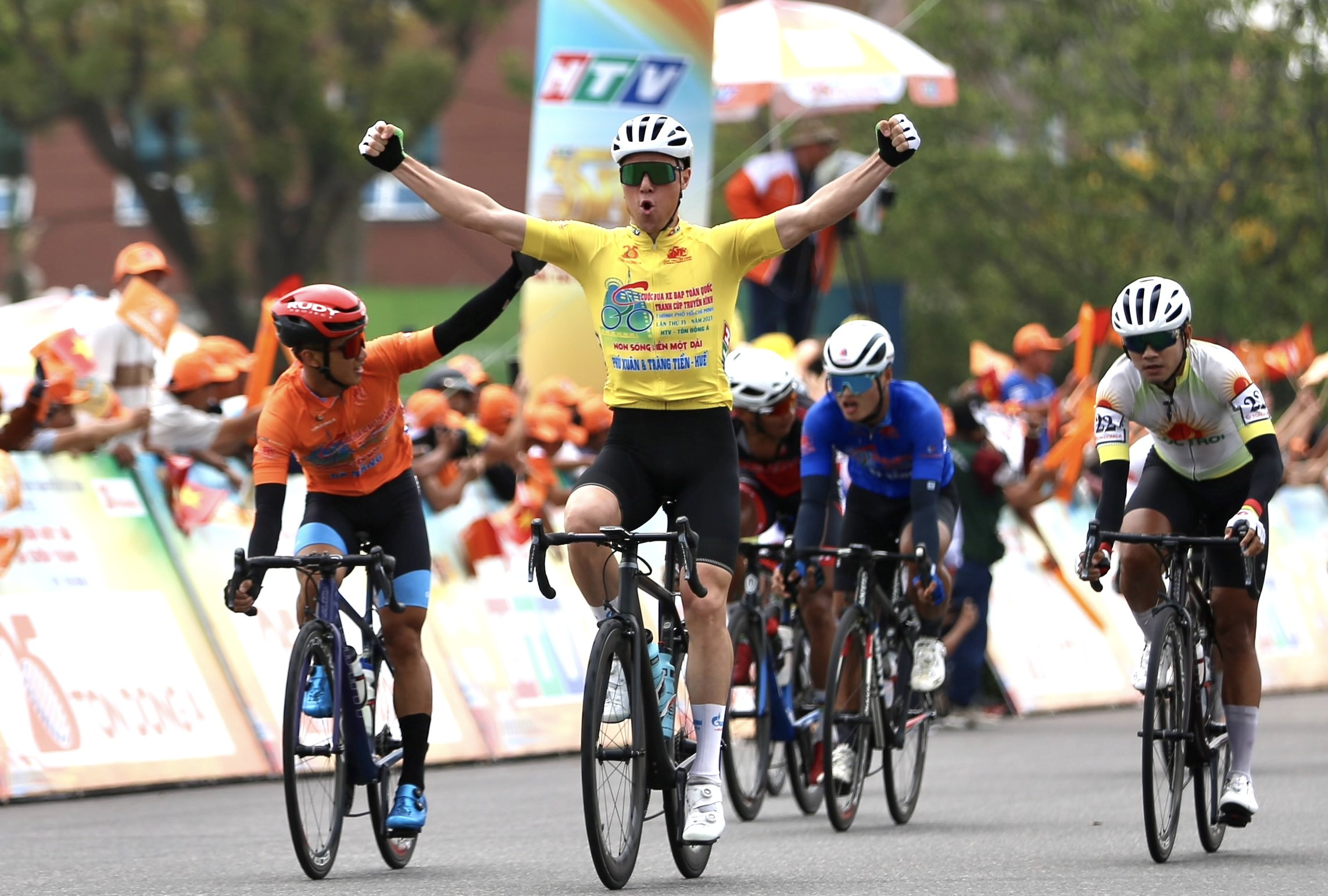 Cúp xe đạp truyền hình TP.HCM: Petr Rikunov giữ vững Áo vàng | VN-Zoom ...