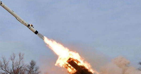 Triều Tiên phóng tên lửa đạn đạo, Nhật Bản khẩn cấp yêu cầu người dân ...