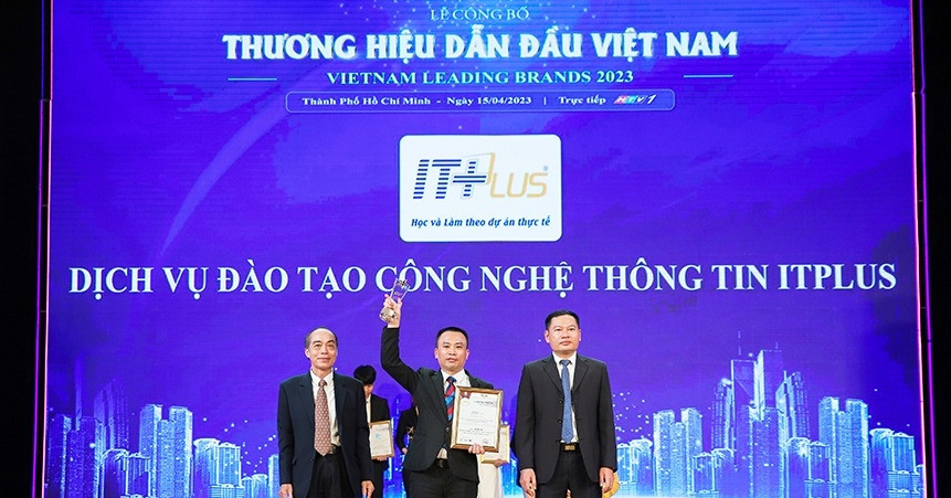 ITPlus nhận vinh danh Top 50 thương hiệu dẫn đầu Việt Nam 2023