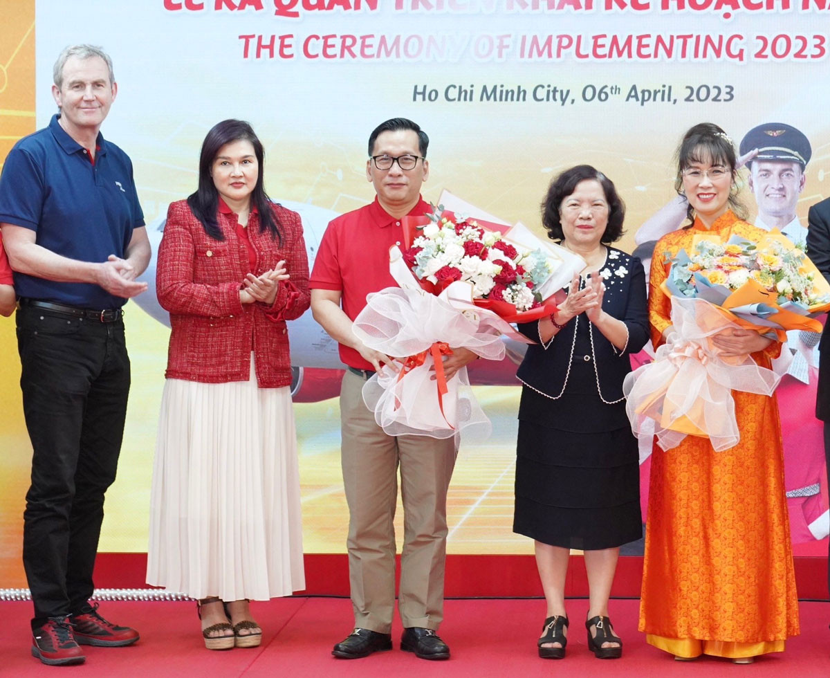 Bà Nguyễn Thị Phương Thảo làm Chủ tịch HĐQT, Vietjet Air có CEO mới