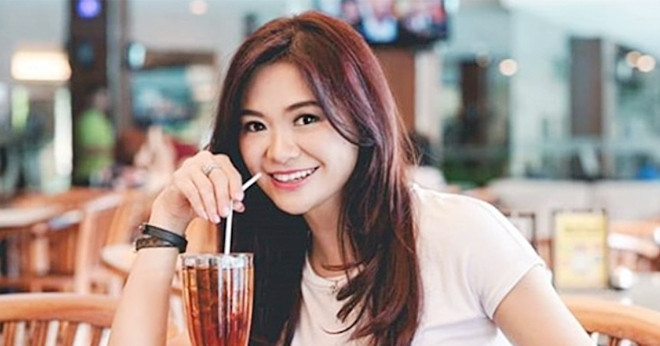 Bà nội 55 tuổi trẻ đẹp như 30 tuổi