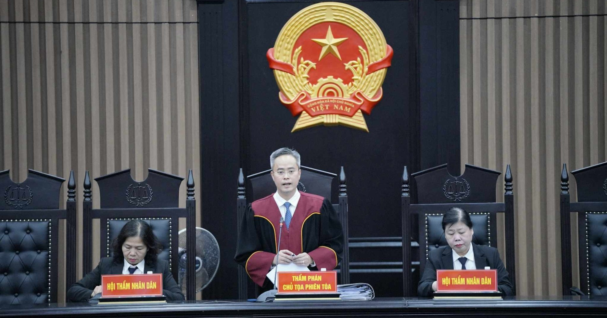 Cựu Chủ tịch tỉnh Bình Thuận nhận án 5 năm tù vì bán rẻ đất cho doanh ...