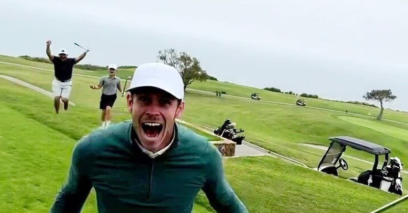 Gareth Bale sướng tột đỉnh với cú đánh 'Hole in one' để đời