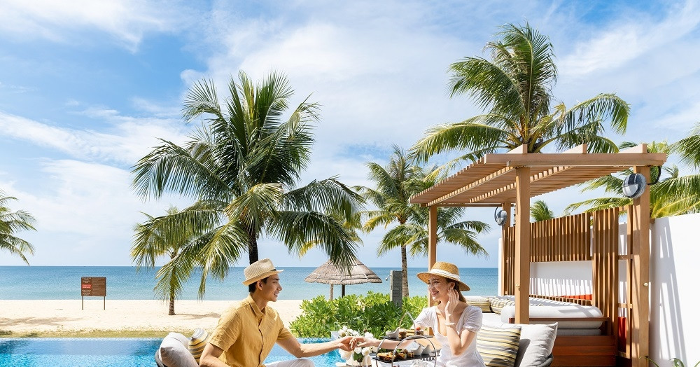 High-end resorts, outbound tours in high demand