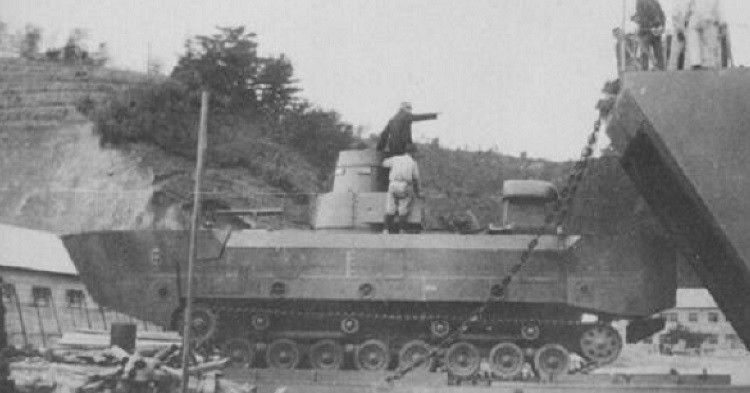 Bí ẩn dự án xe tăng triển khai từ tàu ngầm trong lúc lặn của Nhật