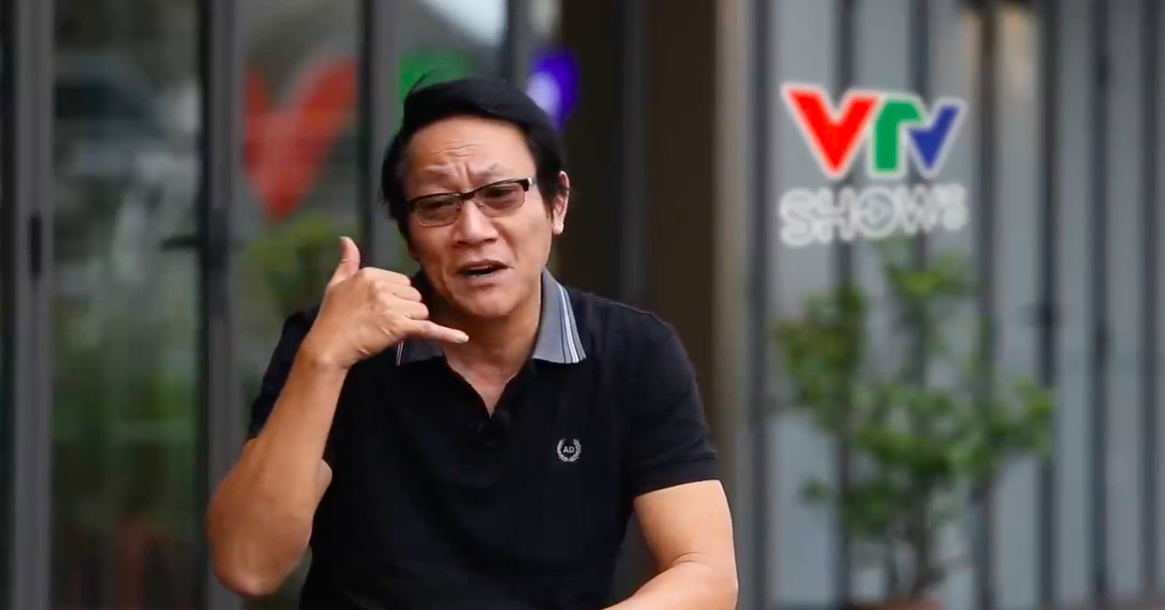 Diễn viên Hoàng Hải hai lần muối mặt gọi điện nhờ bạn đưa vợ đi đẻ