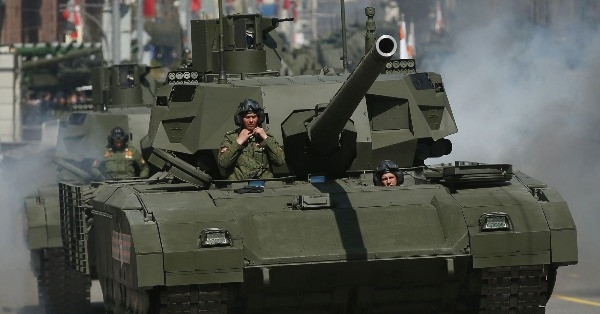 Đằng sau sự xuất hiện của siêu xe tăng T-14 Armata tại Ukraine