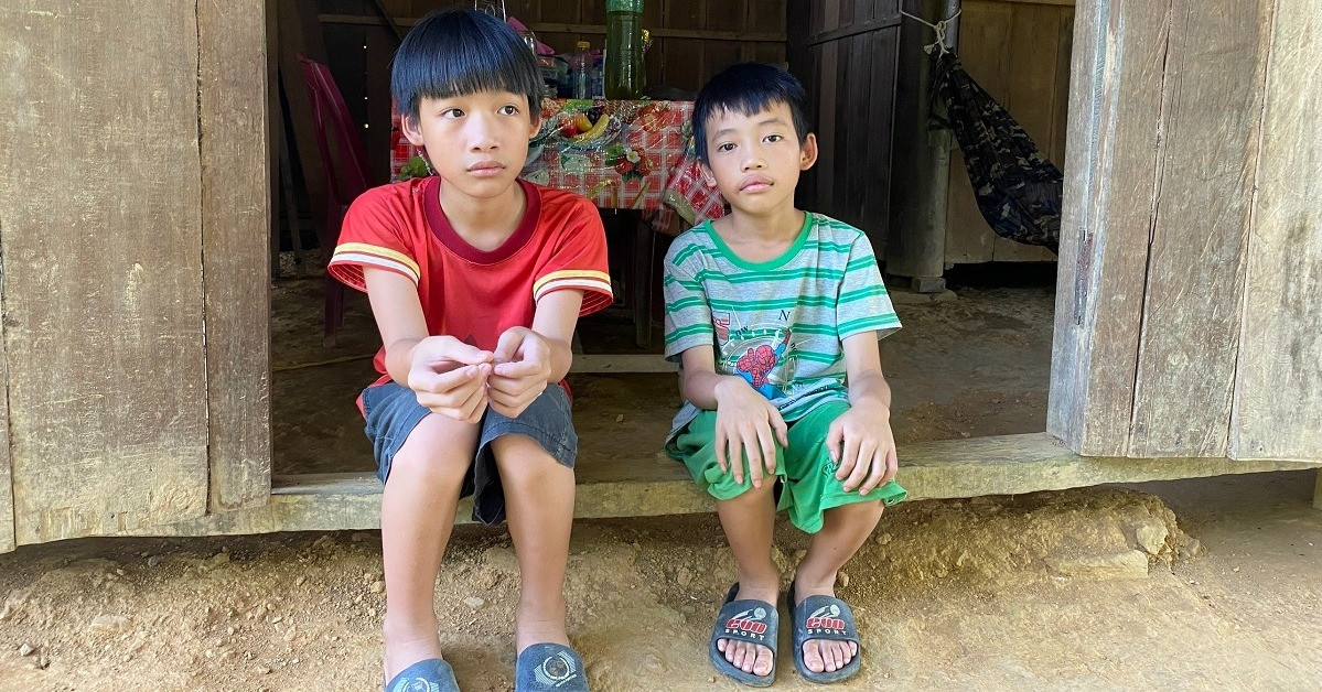 Các con ăn rau rừng, ngóng đợi bố về trong vô vọng