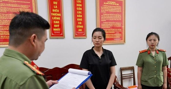 Khởi tố người phụ nữ ở Hà Giang vì truyền bá văn hóa phẩm đồi trụy