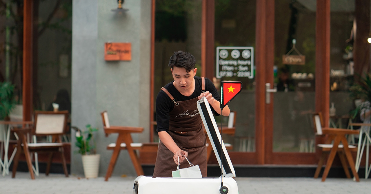 Alpha Asimov: Robot giao hàng không người lái đầu tiên ở Việt Nam