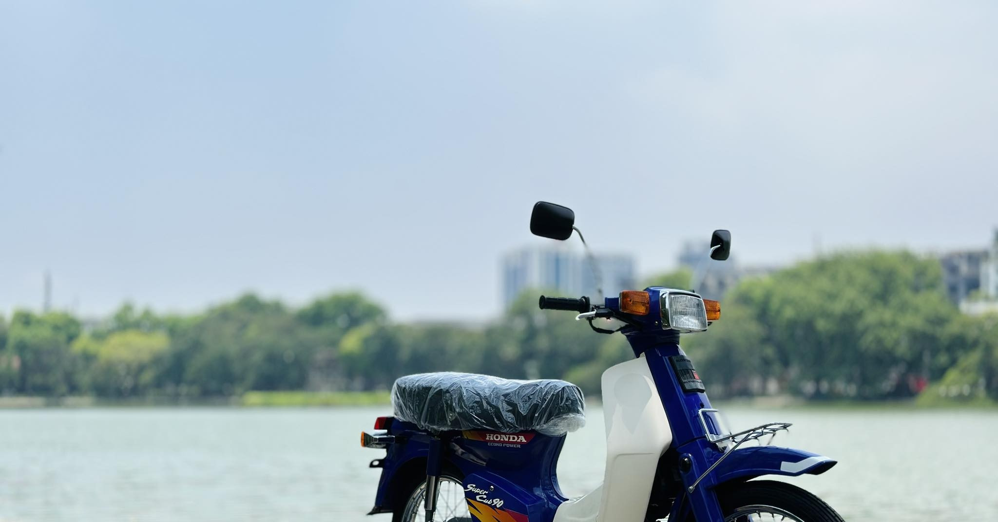 Giá xe máy Honda DD90 1996 màu độc 300 triệu đồng ở Hà Nội