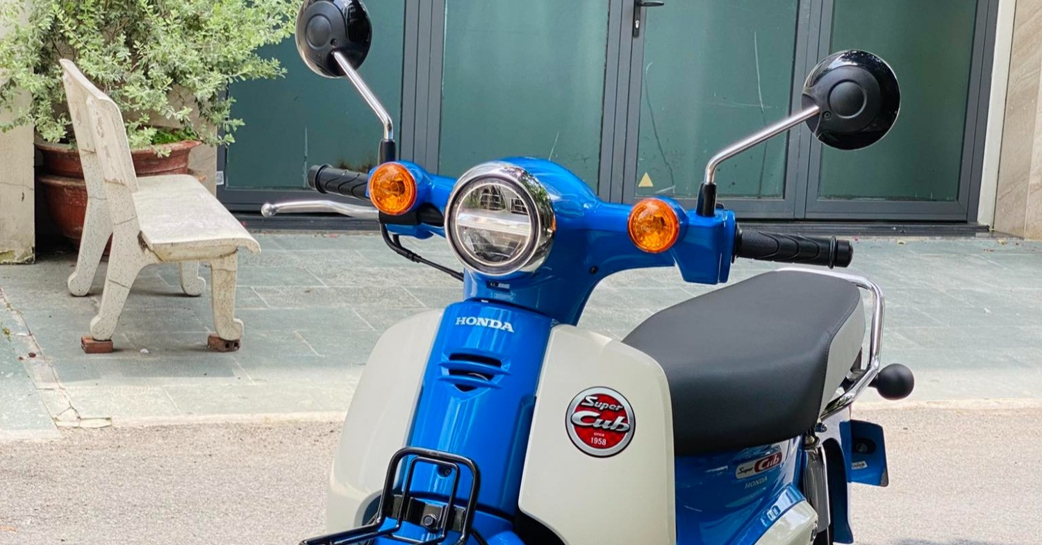 Honda Super Cub 110 nhập Thái giá 135 triệu đồng